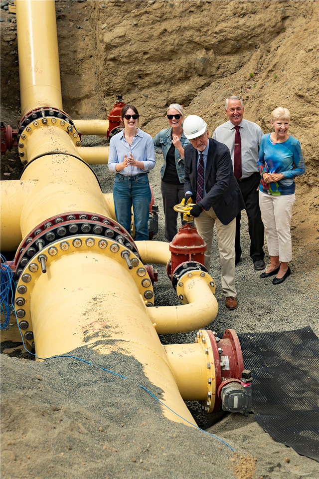 The tap is on. The water is flowing. Nanaimo's new watermain is now in ...
